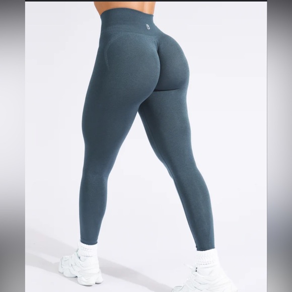 Buffbunny Collection | Pants & Jumpsuits | New Buffbunny Shape Seamless Leggings In Enchanted ...